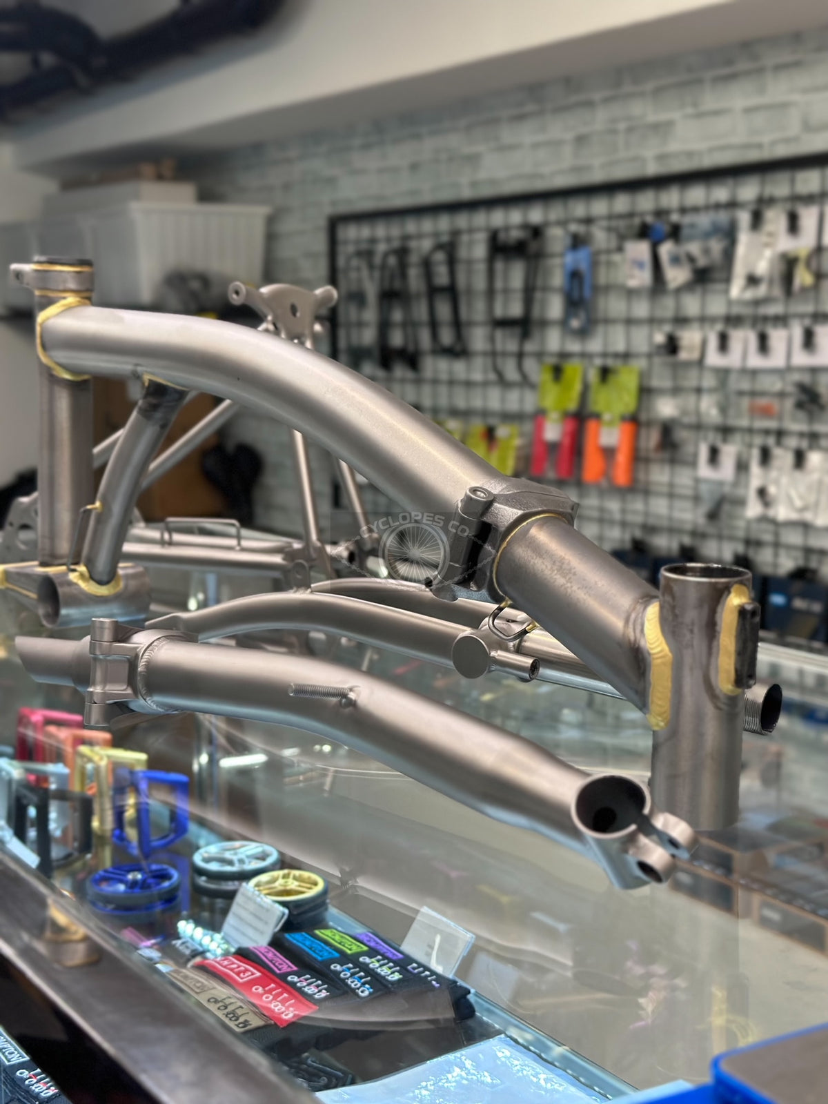 Brompton Powdercoating - Revitalising your Brompton with Durability an – Cyclopes Co